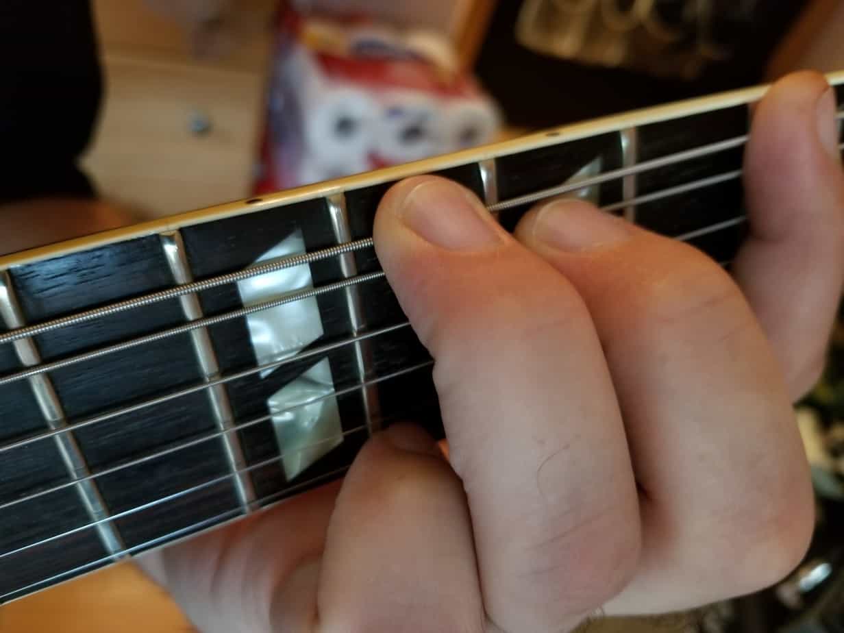 C Chord Guitar - Finger Positions, How to, Variations - Beginner Guitar HQ