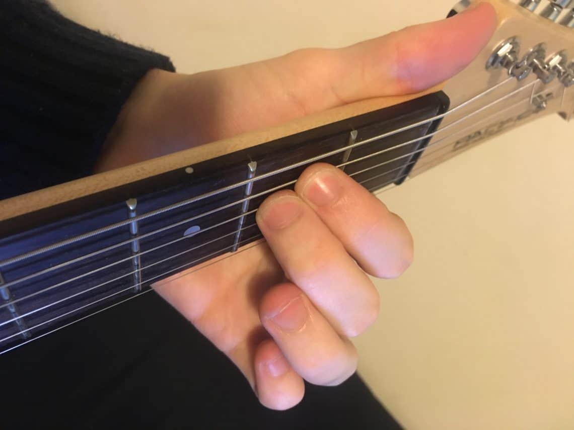 E Chord Guitar – Theory, Examples, How To - Beginner Guitar HQ