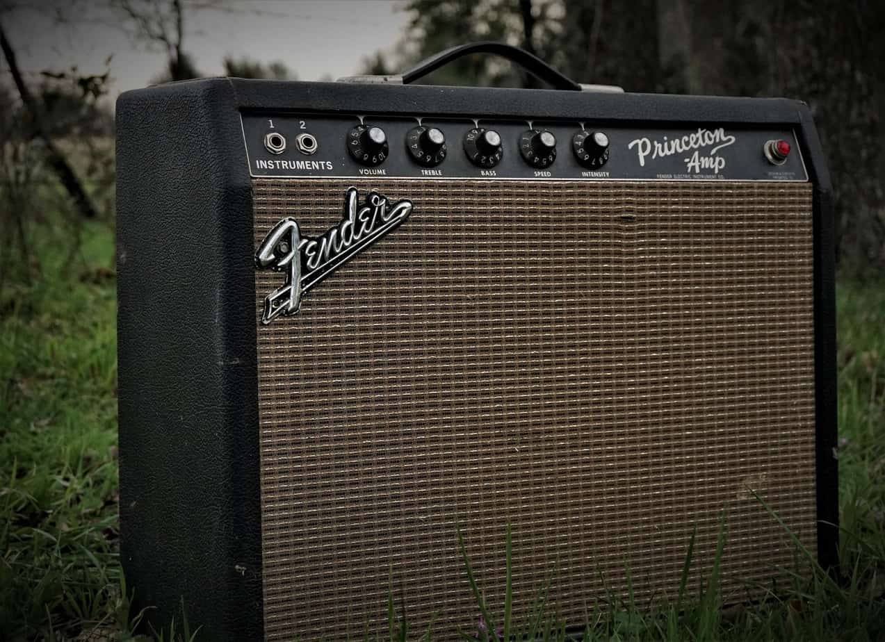 Best Solid State Amps for Electric Guitar - Beginner Guitar HQ