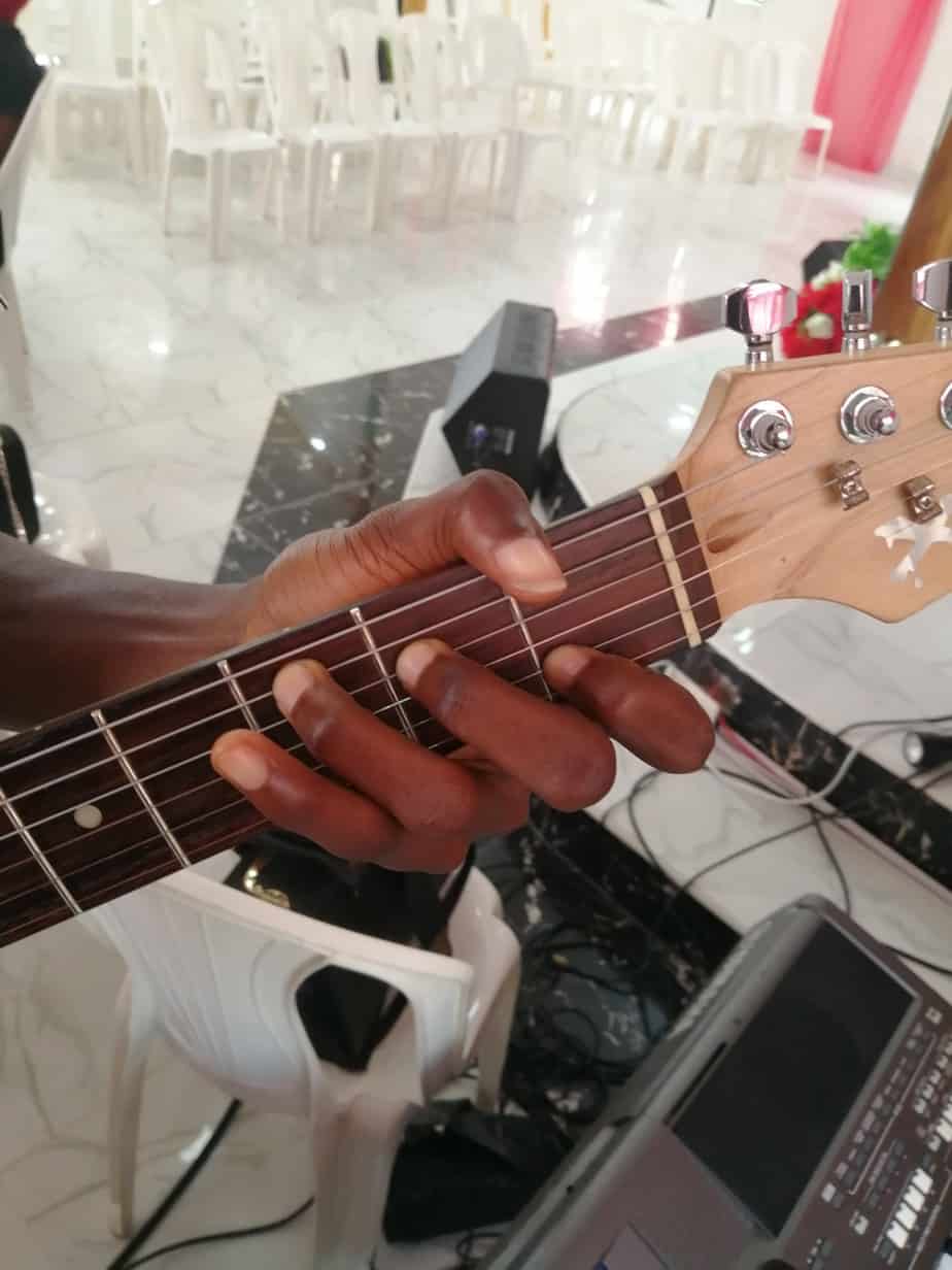 How to Play Major Chord Inversions on the Guitar - Beginner Guitar HQ