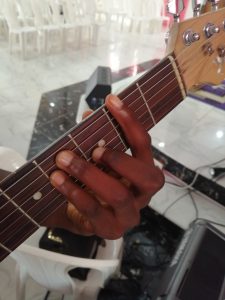 How to Play Major Chord Inversions on the Guitar - Beginner Guitar HQ