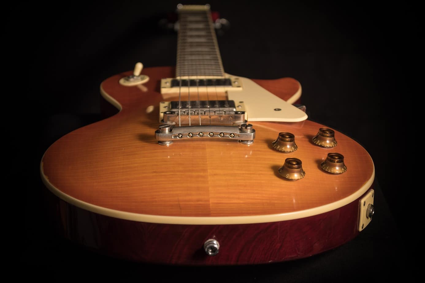 How to Relic a Guitar - Beginner Guitar HQ