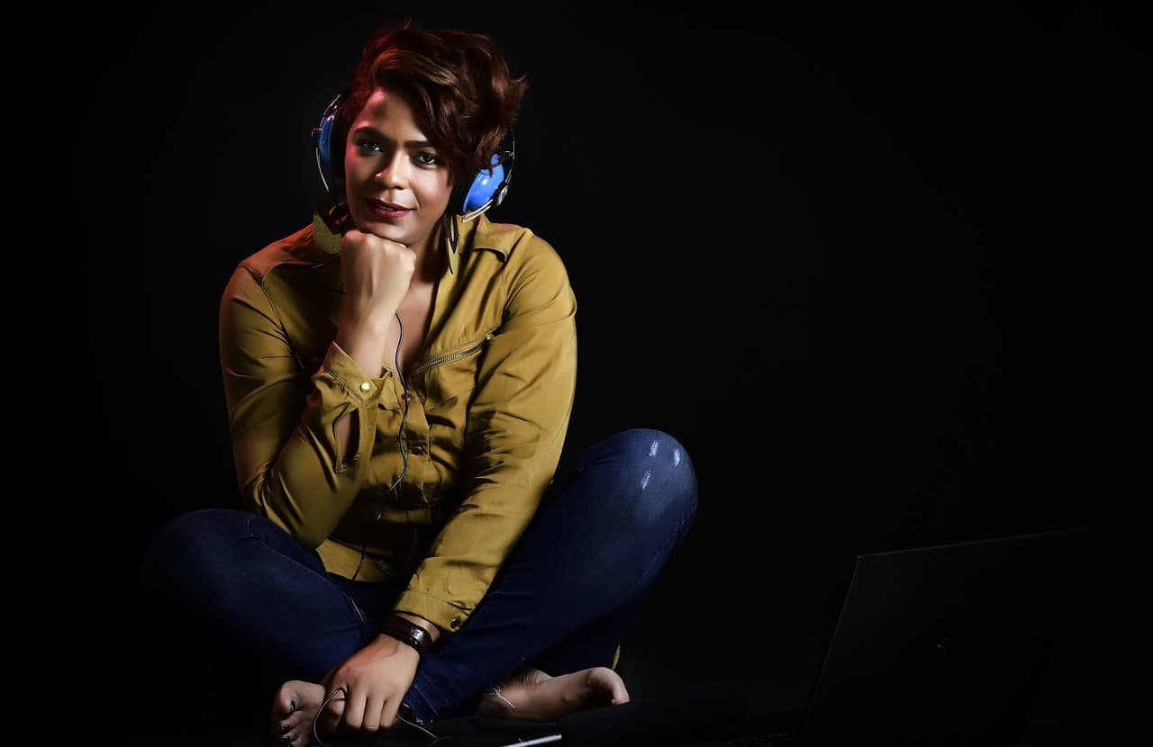 How to Improve Your Guitar Solos - Beginner Guitar HQ