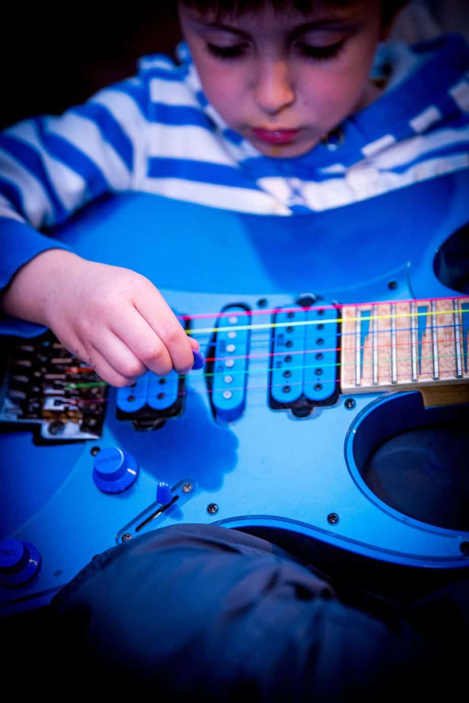 How to Improve Your Guitar Solos - Beginner Guitar HQ