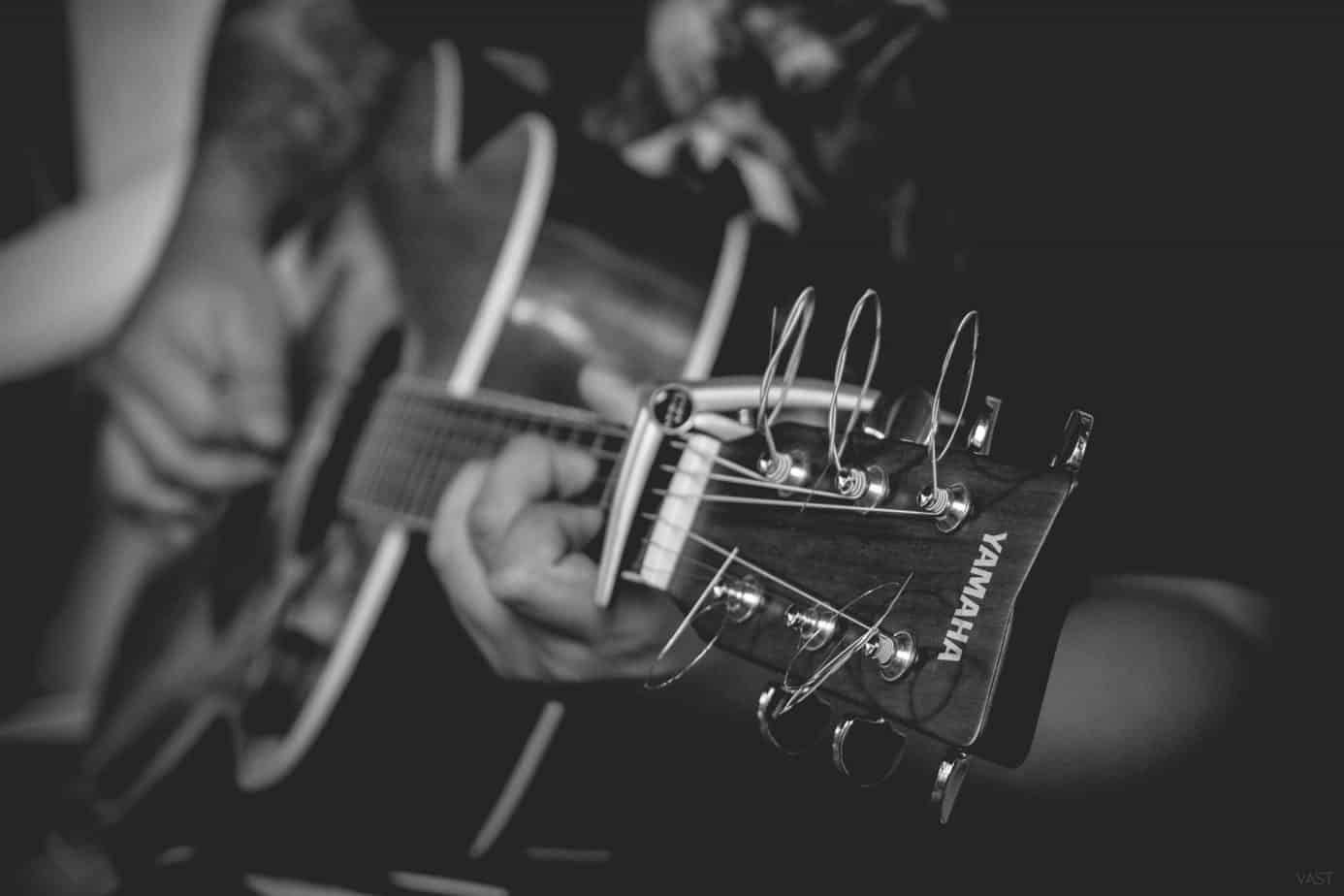 The Best Parlor Guitar - Beginner Guitar HQ