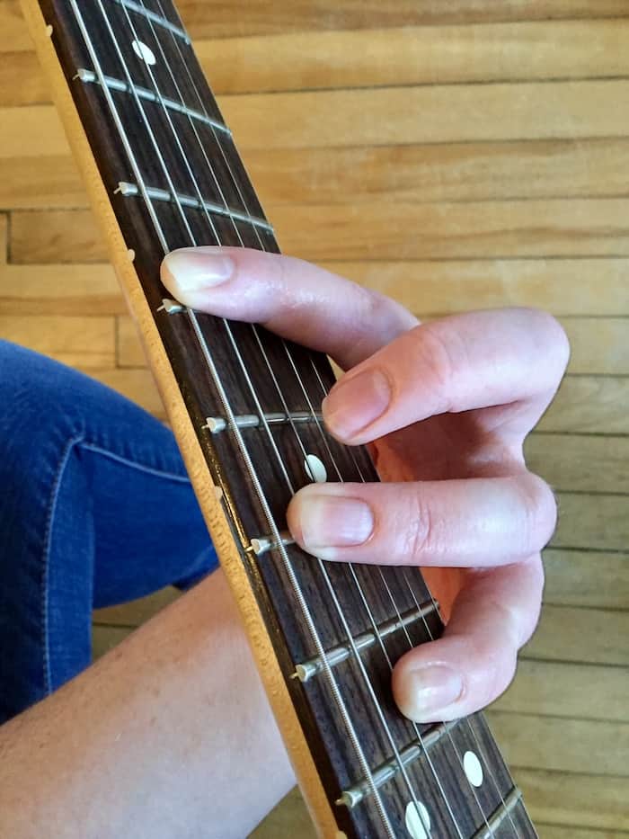 When to Use Sus Chords – A Definitive Guide | Beginner Guitar HQ