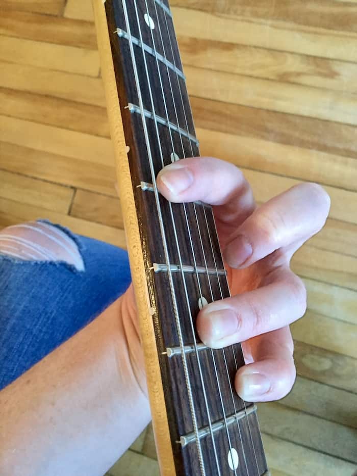 When to Use Sus Chords – A Definitive Guide | Beginner Guitar HQ