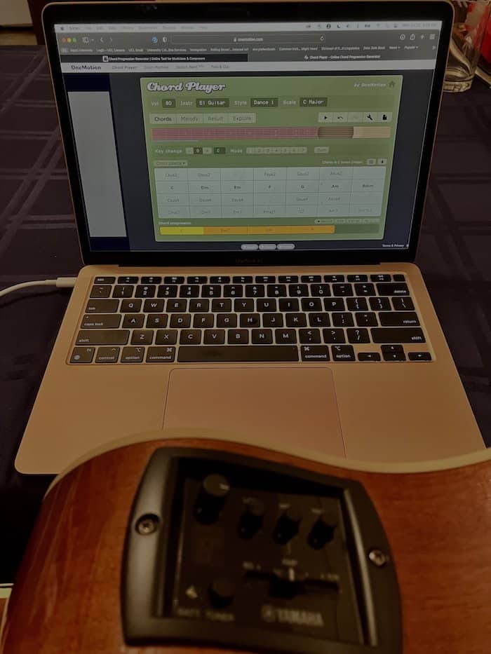 Best Chord Progression Generator - Beginner Guitar HQ